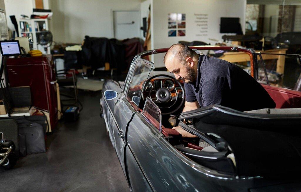 Troubleshooting Classic Car Hood Issues